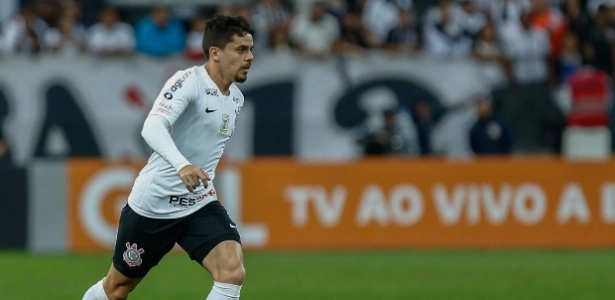Corinthians acerta com novo patrocinador para espaço no calção do ...