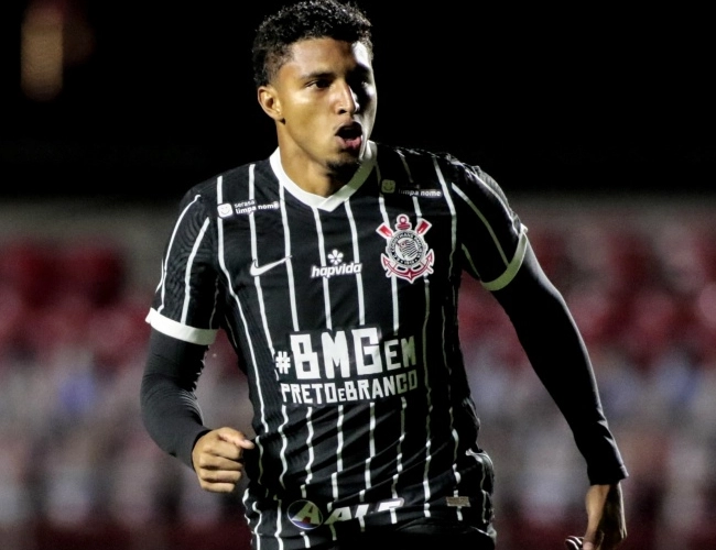 Rogério pede contratação de volante do Corinthians - Notícias ...