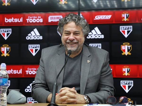 Presidente Do São Paulo Diz Que Vai Negociar Jogadores No Meio Do Ano