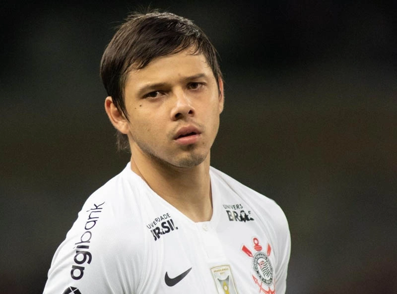 Corinthians cita 13 meses de negociação com Romero e rejeita liberação ...