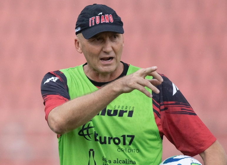 Técnico do Ituano diz que prepara linha de cinco defensores para ...