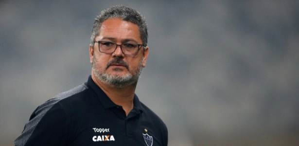 Micale explica trocas, promete treinar ponto fraco e sai em defesa de ...