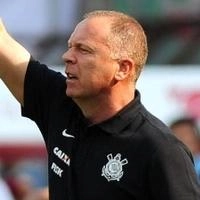 Mano escolhe D. Macedo como solução e espera Fagner; Edenilson se ...