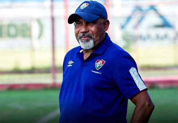 Reserva de Leandro na Copa de 82, mas titular absoluto do Flu, Edevaldo ...