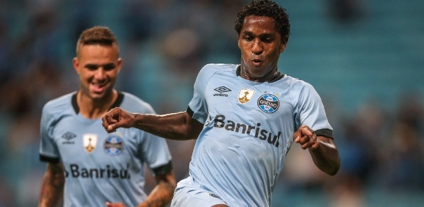 Do jatinho a artilharia. Miller Bolaños completa 450 dias no Grêmio ...